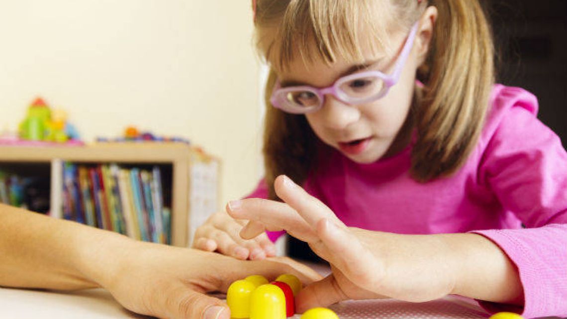 Crecen los casos de niños con deficiencias visuales | Perfil