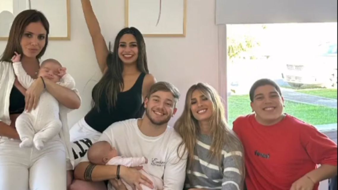 La divertida tarde de Julieta Poggio y Romina Uhrig con Daniela Celis y ...