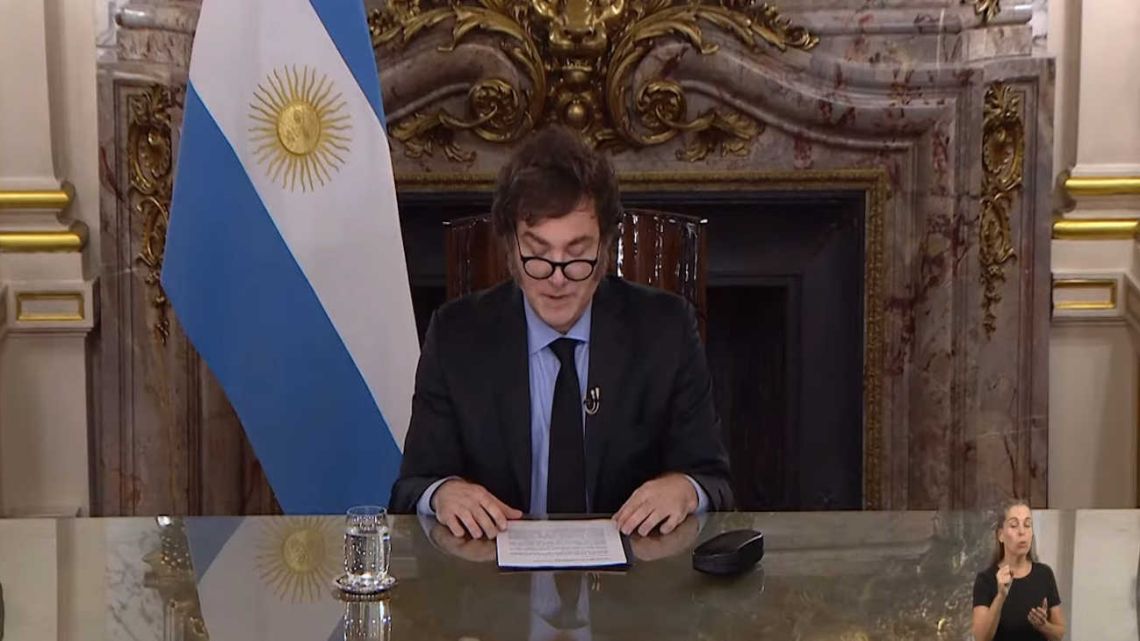 Las principales frases de la cadena nacional del presidente Javier ...