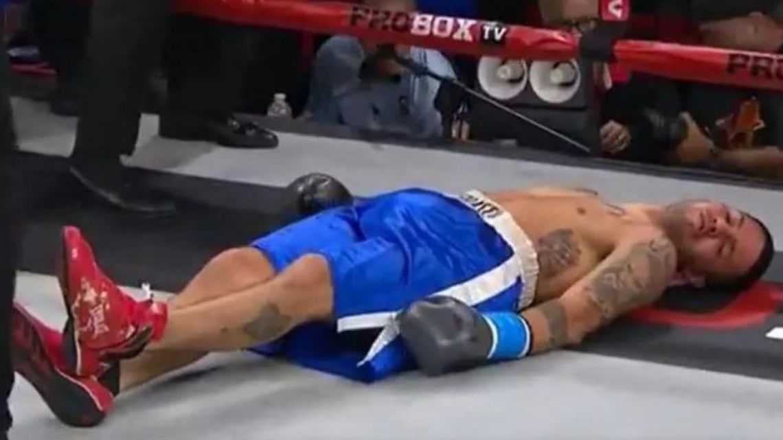 El impactante KO que sufrió un boxeador argentino en Estados Unidos | 442