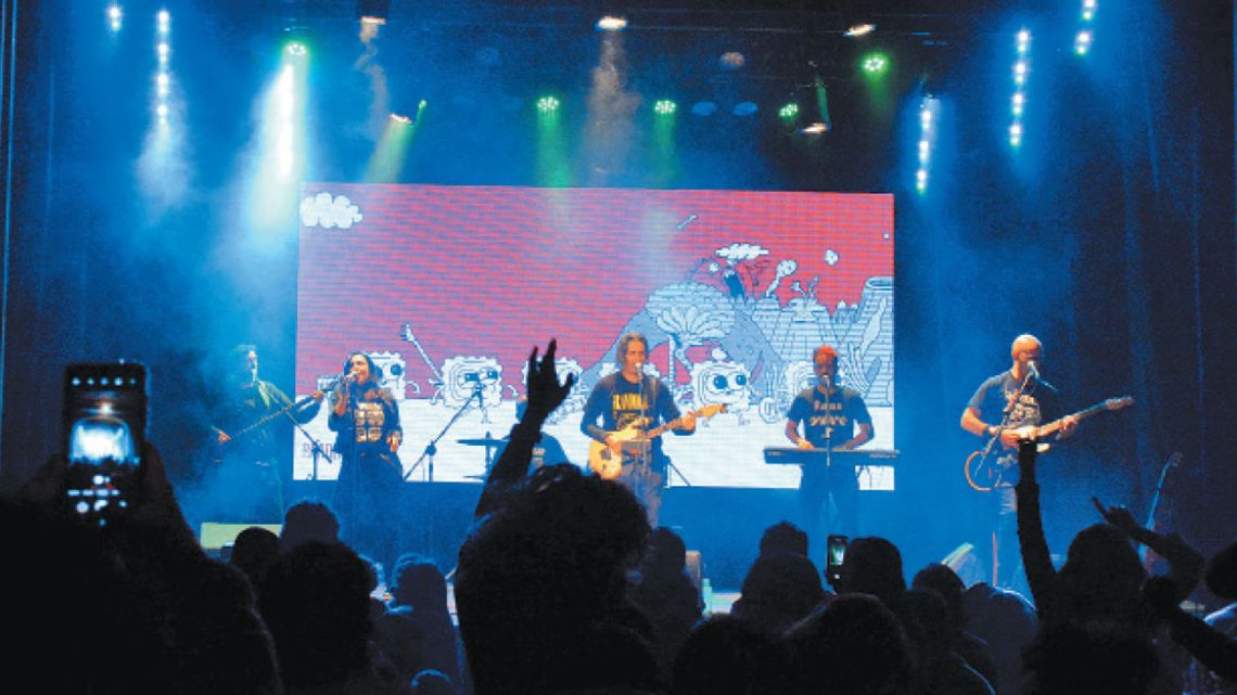 Diez años rockeando el lado B de la crianza | Perfil