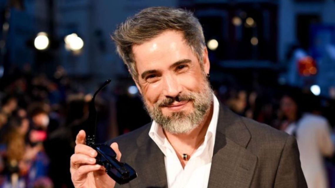 Unax Ugarte, el protagonista de Entre Tierras que es furor en Netflix ...