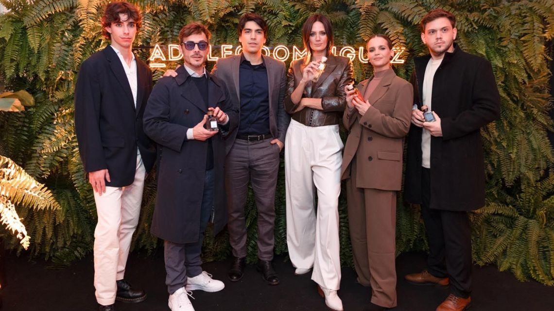 “Ambar Negro”: los looks de Paula Chaves, Tomás Fonzi y Sabrina ...