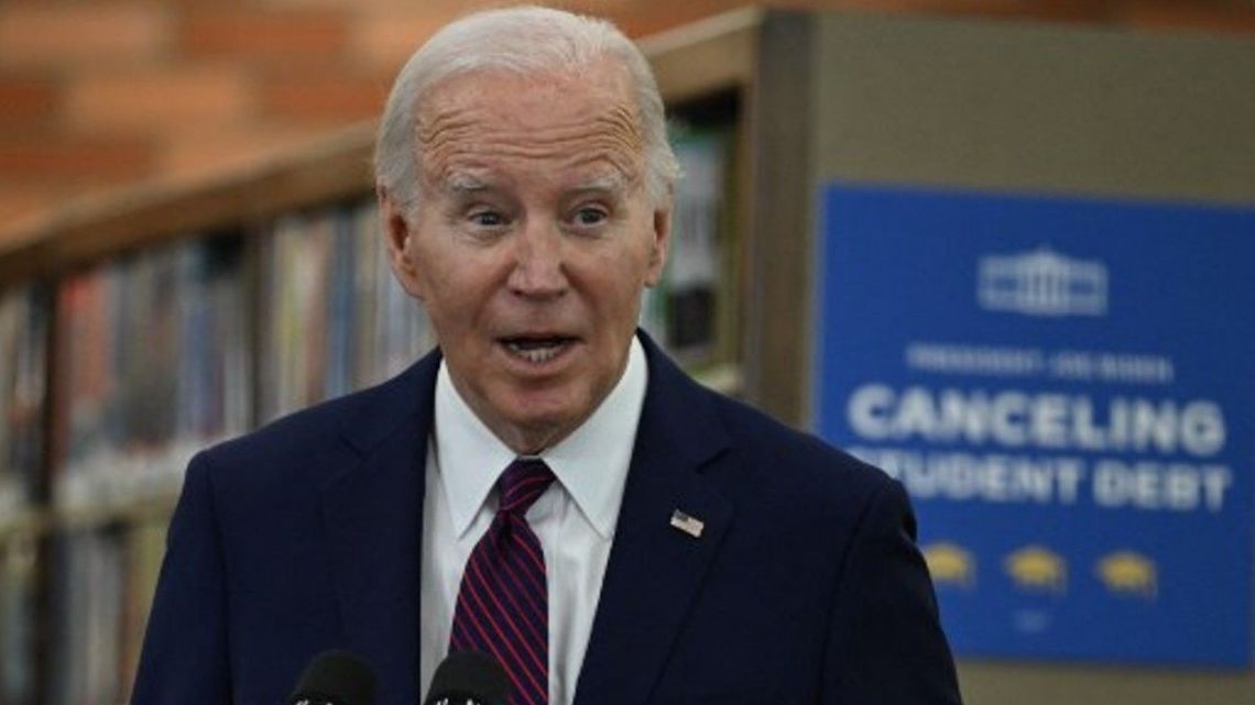 Otro episodio de Joe Biden: se quedó tildado durante más de un minuto ...