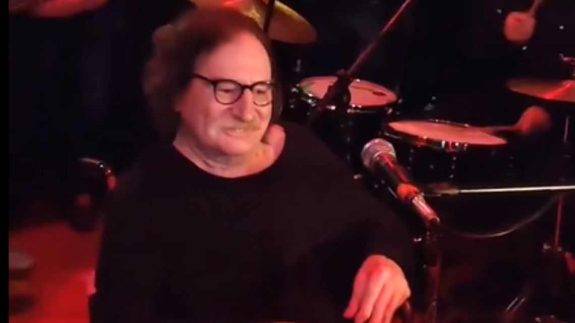 Charly García volvió a tocar: el breve show de dos canciones en el ...