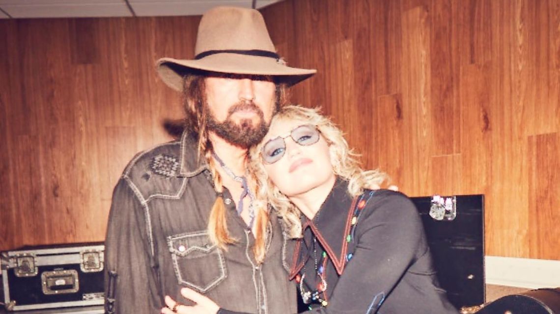 Billy Ray Cyrus, el papá de Miley Cyrus, se divorció a 7 meses de su ...