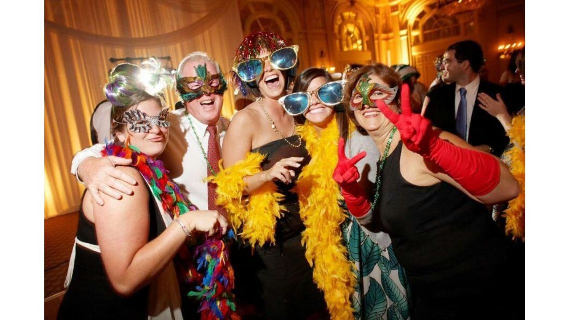 No te vuelvas loco, ¡es sólo cotillón! | Caras