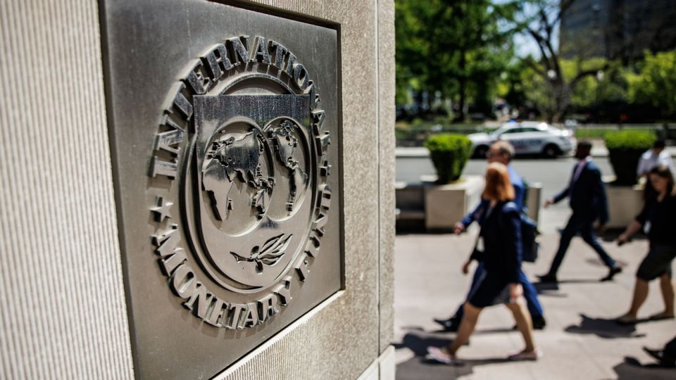 IMF projects strong economic growth for Milei's Argentina in 2025 ...