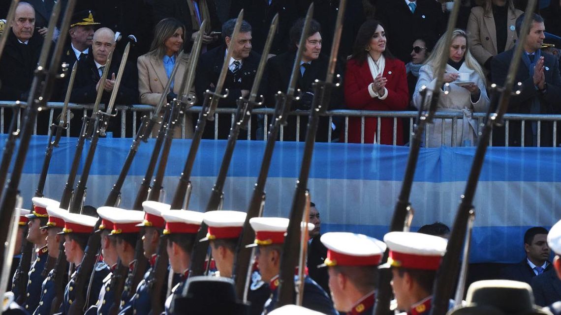 El Ojo de Perfil: las mejores fotos del desfile militar por el 9 de Julio | Perfil