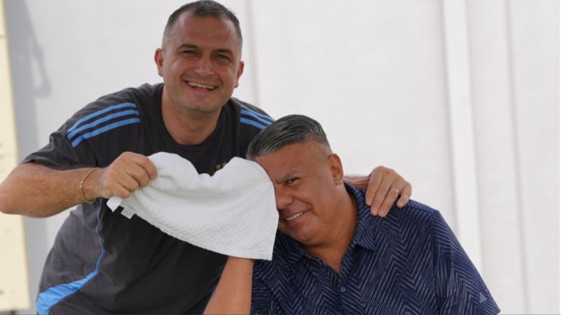 Chiqui Tapia y la aclaración del viral video del “seca nucas”: “Esto ...