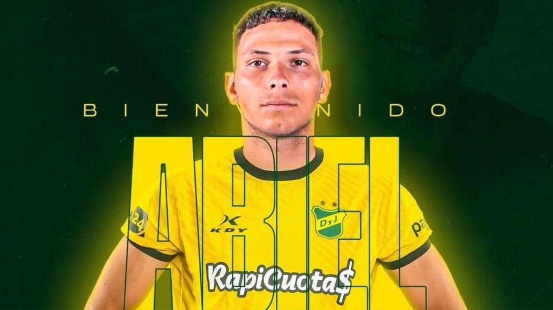 Un grupo de hinchas de Defensa y Justicia organizan una sentada en ...