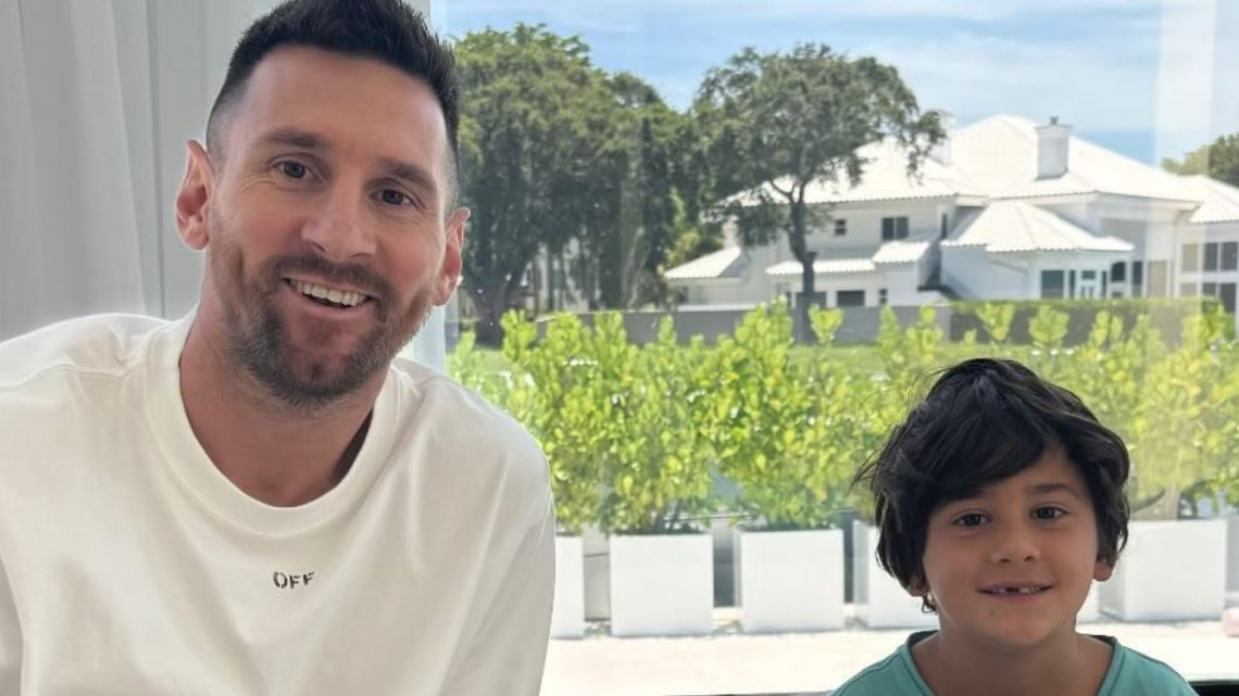 Lionel Messi compartió una foto comiendo con su hijo Ciro y se volvió ...