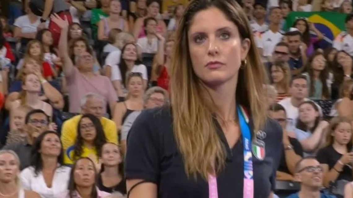Quién es Claudia Mancinelli, la impactante entrenadora italiana que es ...