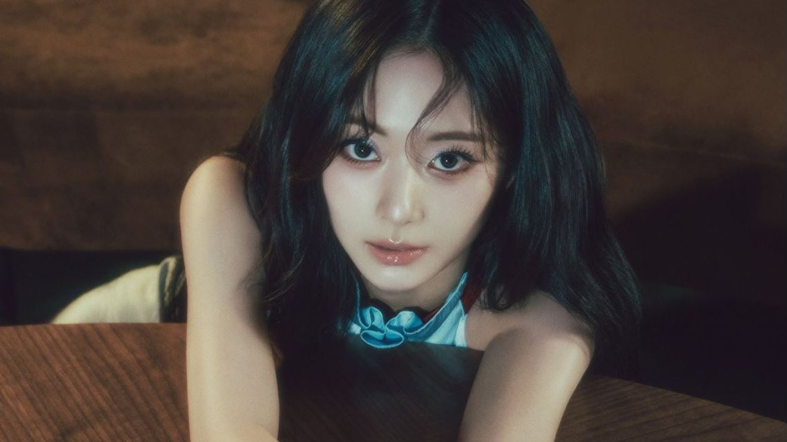 Tzuyu, de grupo TWICE, anunció el tracklist de su álbum debut "abouTZU ...