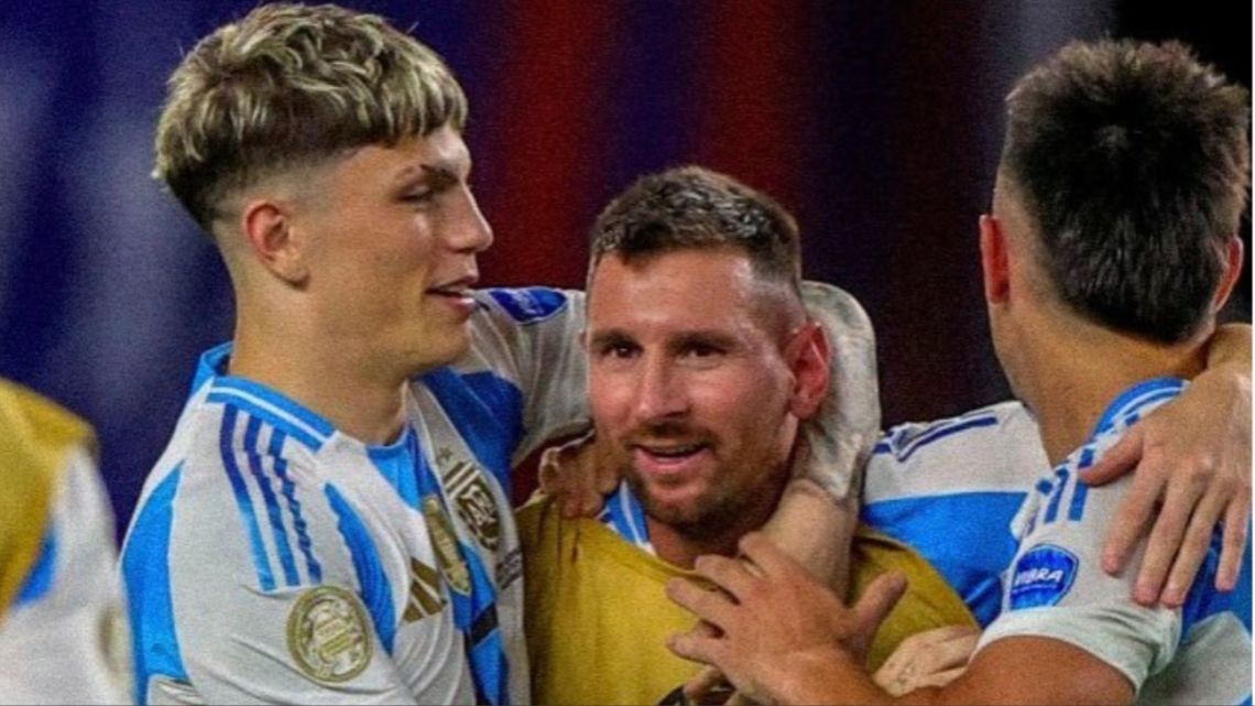 Alejandro Garnacho nominado a un premio que Lionel Messi jamás logró ...