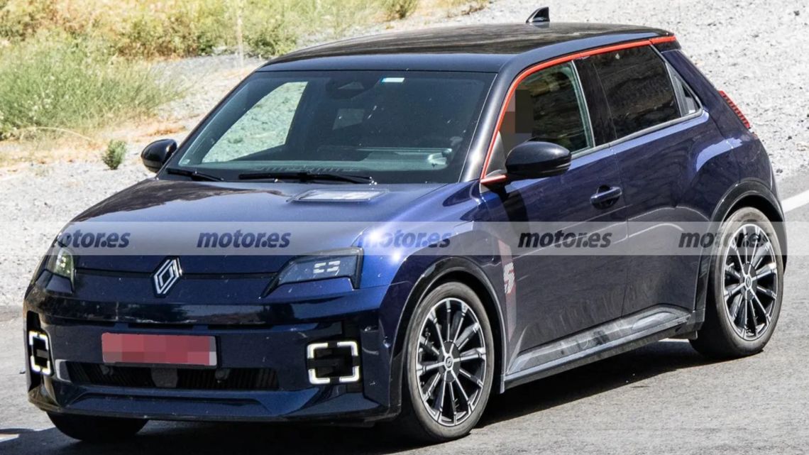 El nuevo Renault 5 de serie aparece en pruebas | Parabrisas