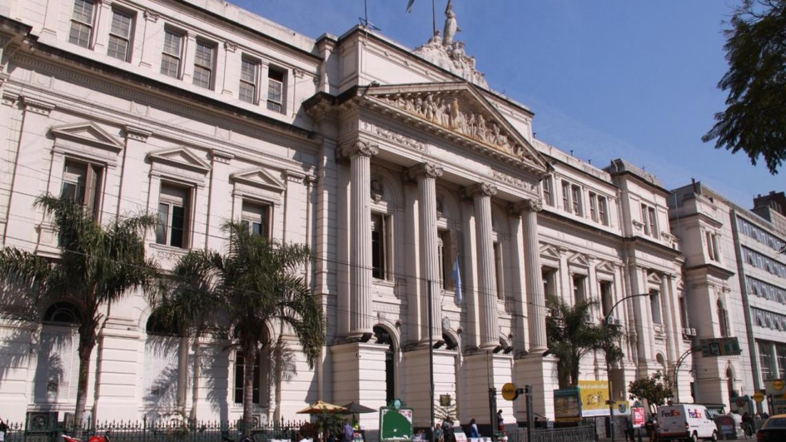 La Facultad de Ciencias Económicas de la UBA lanza la Especialización en Finanzas Digitales ...