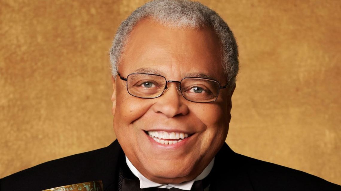 Murió James Earl Jones, respetado actor que dio voz al icónico Darth ...
