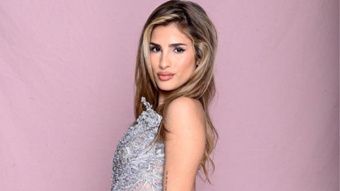 Los 10 mejores looks de Julieta Poggio para inspirarse en Navidad | Caras