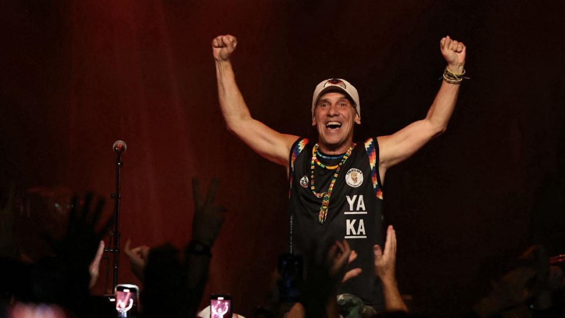 Manu Chao mantiene su cantó a la "libertad" en un nuevo álbum | Perfil