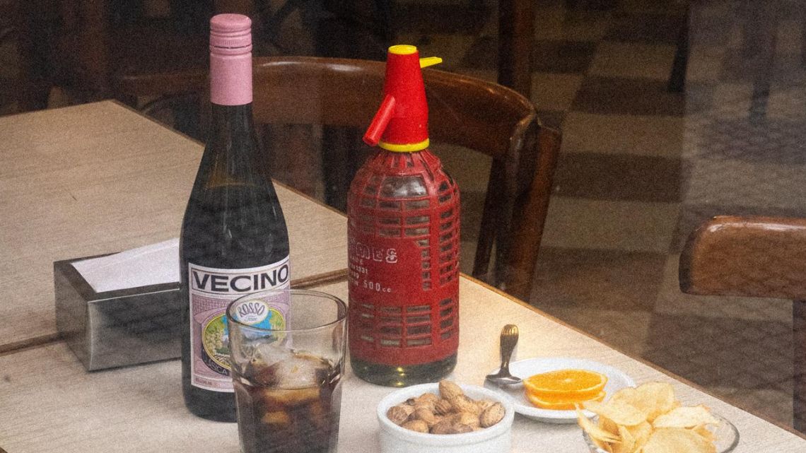 "La hora del vermú: Un clásico que vuelve a la escena" | Caras