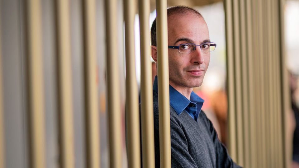 ‘Totalitarian potential’ – Yuval Noah Harari warns of the risks of ...