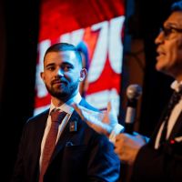 Tino Mossu: Transformando Vidas a Través del Cierre de Ventas | Caras