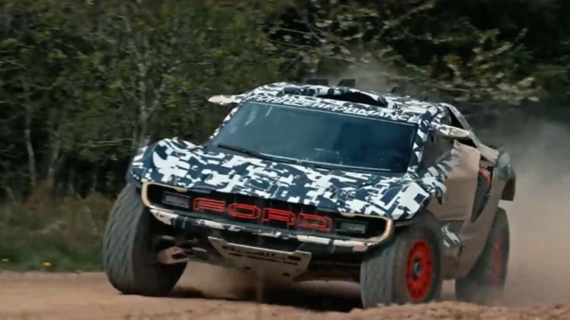 Ford prepara el Raptor T1+ para el Dakar 2025, una mezcla de Bronco, F ...