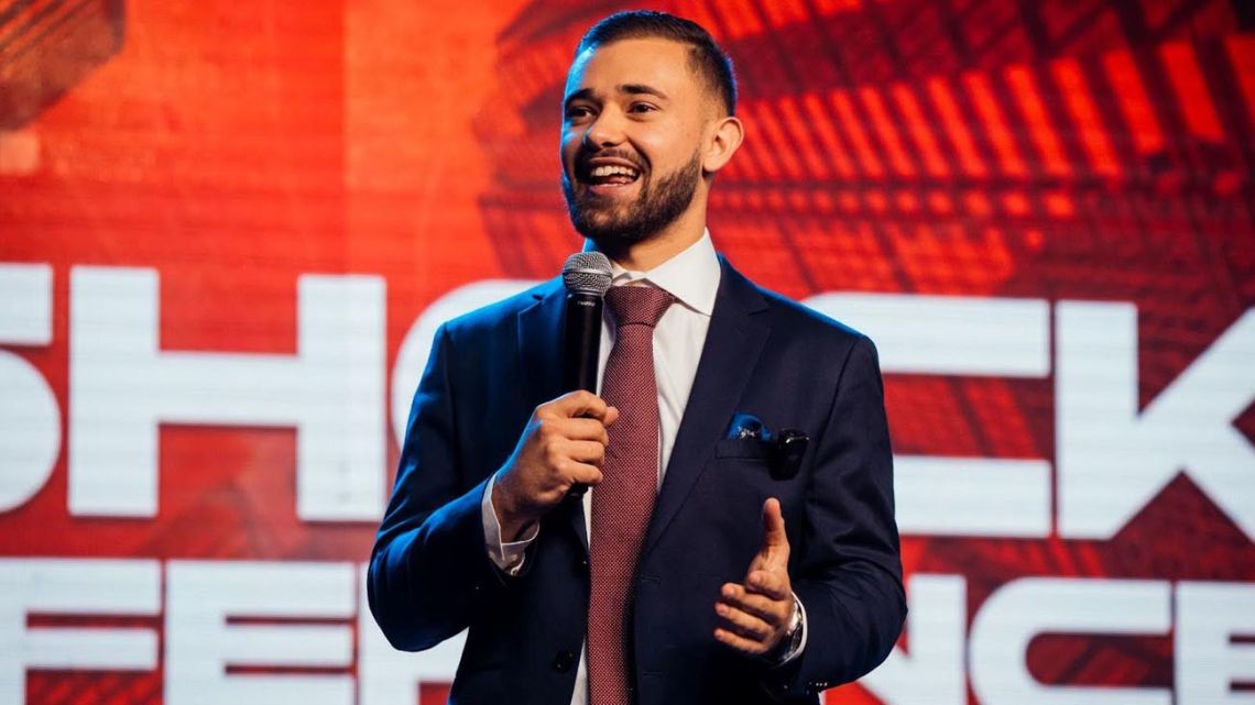 Quién es Tino Mossu, el joven del conurbano que hoy es líder en ...