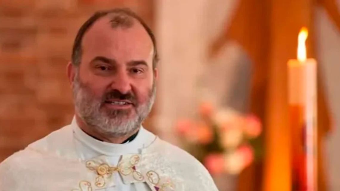 “Está tranquilo, esperando declarar”, el abogado del cura de ...