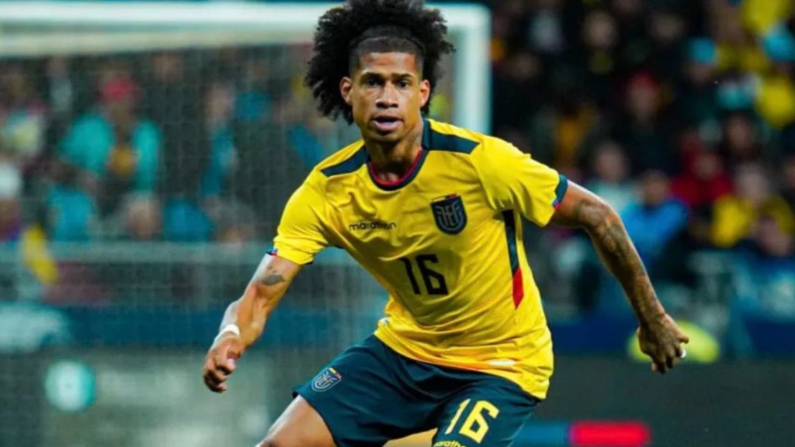 Falleció el futbolista ecuatoriano Marco Angulo a sus 22 años | 442