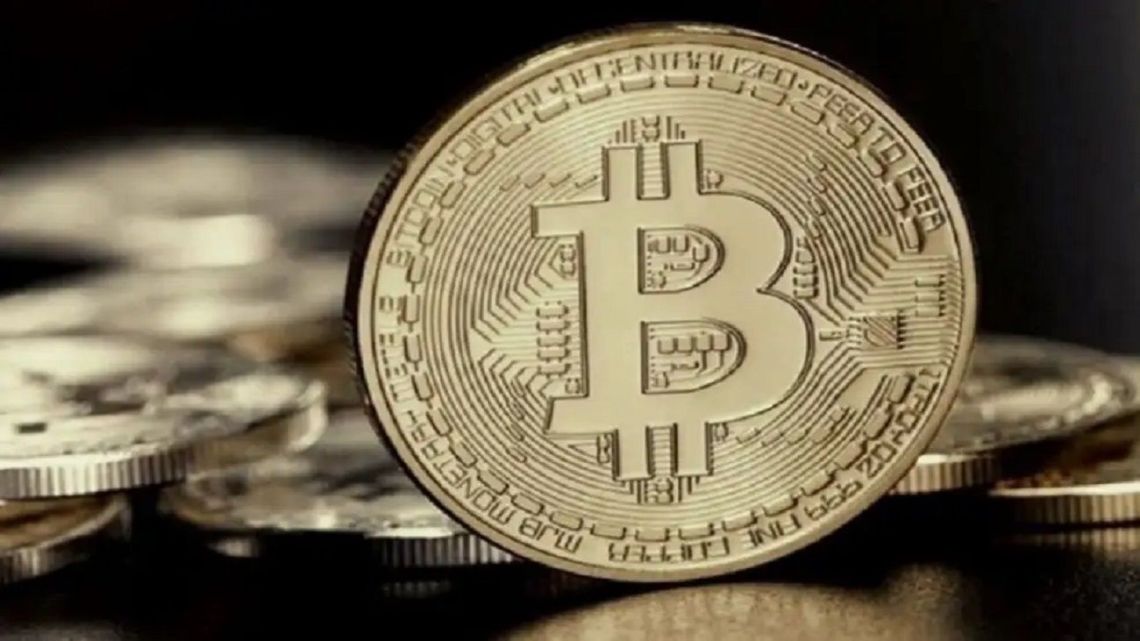 Bitcoin sigue subiendo: ¿Es el mejor momento para invertir? | Canal E