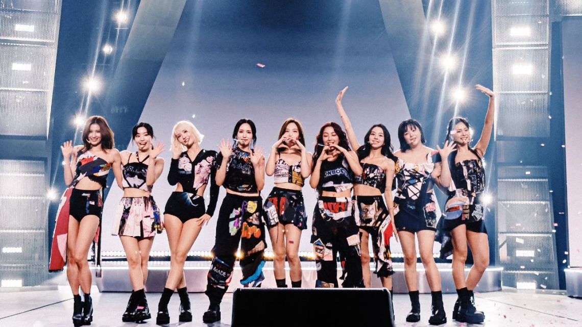 El grupo TWICE hizo una brillante actuación en "Amazon Music Live" | Exitoina