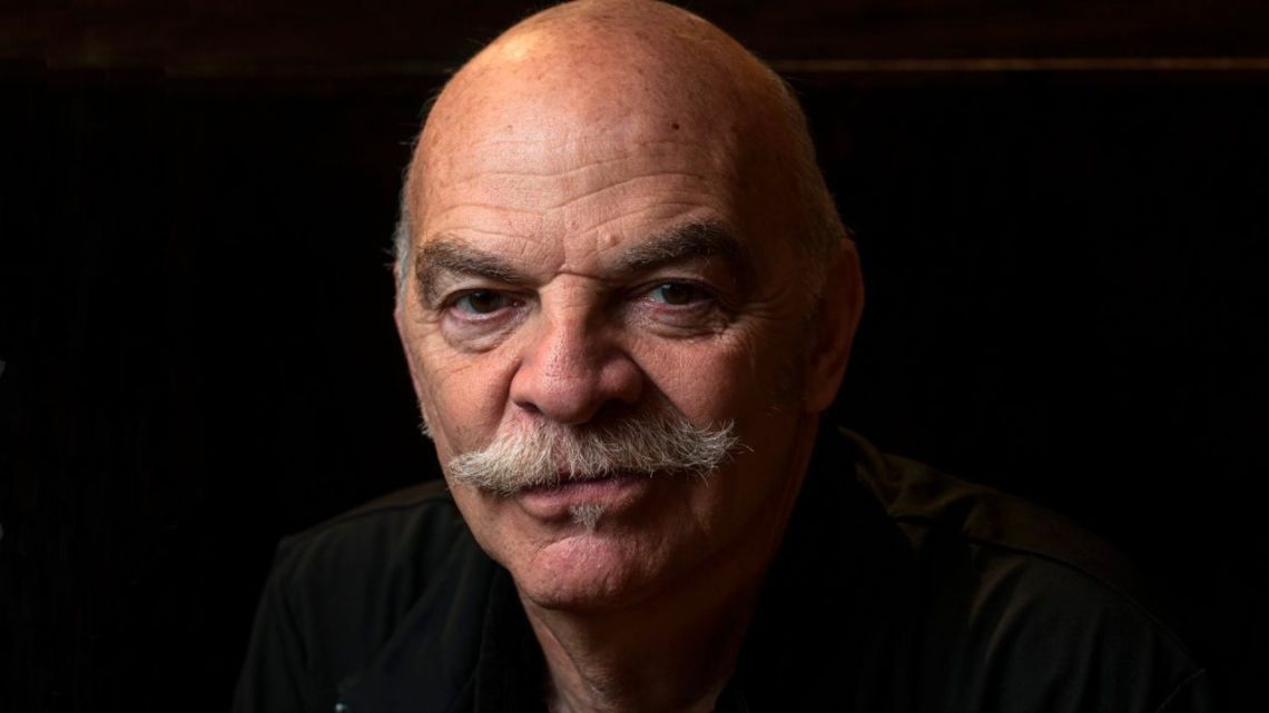 "Claro que me acuerdo": la aguda respuesta de Caparrós a un posteo ...