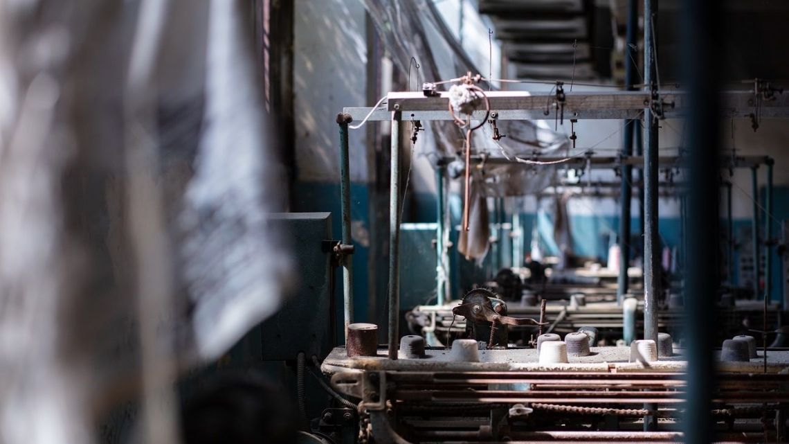 Cómo impactan las medidas y las tarifas en el sector textil | Canal E