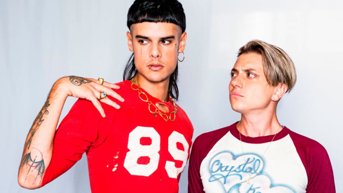 El fenómeno Ca7riel y Paco Amoroso: Tiny Desk, giras globales y ...