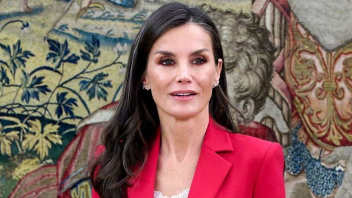 Jesús Ortiz, el padre de la reina Letizia, le habría sido infiel a ...