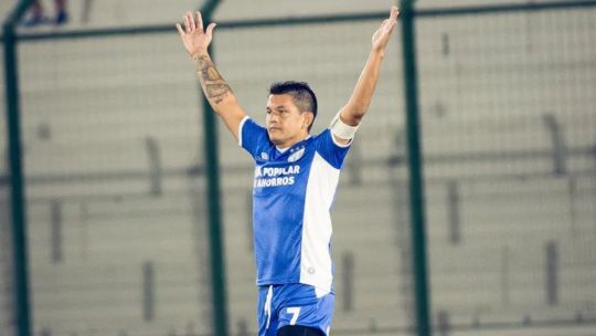 El espectacular gol del Pulga Rodríguez desde mitad de cancha - El ...