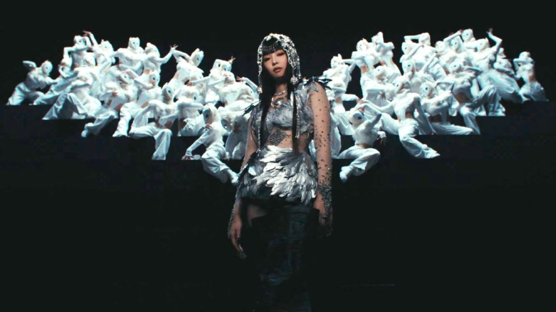 JENNIE lanzó por sorpresa el video de su nuevo sencillo "ZEN", antes ...