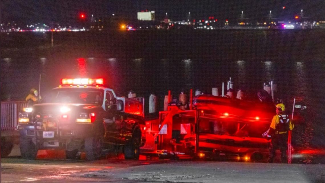 Impactante choque aéreo en Washington: revelaron los audios de la torre ...