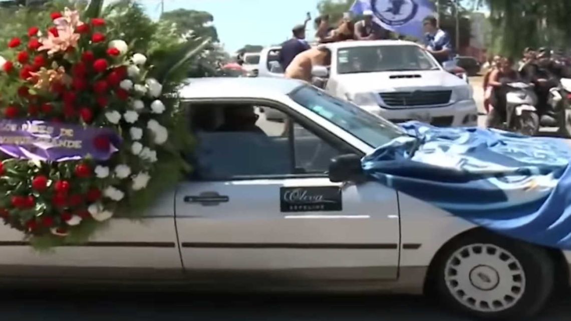 Último adiós a Matías Paredes en Mar del Plata: el dolor de la familia ...