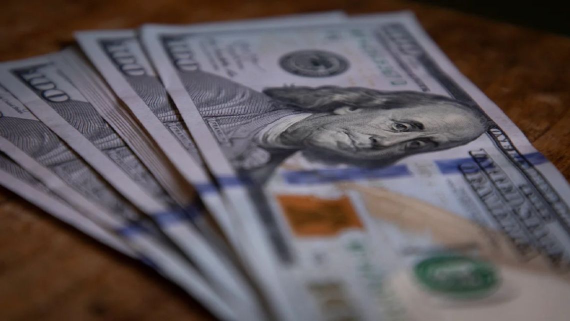 Por el escándalo de $Libra anticipan volatilidad en el dólar y que “el ...
