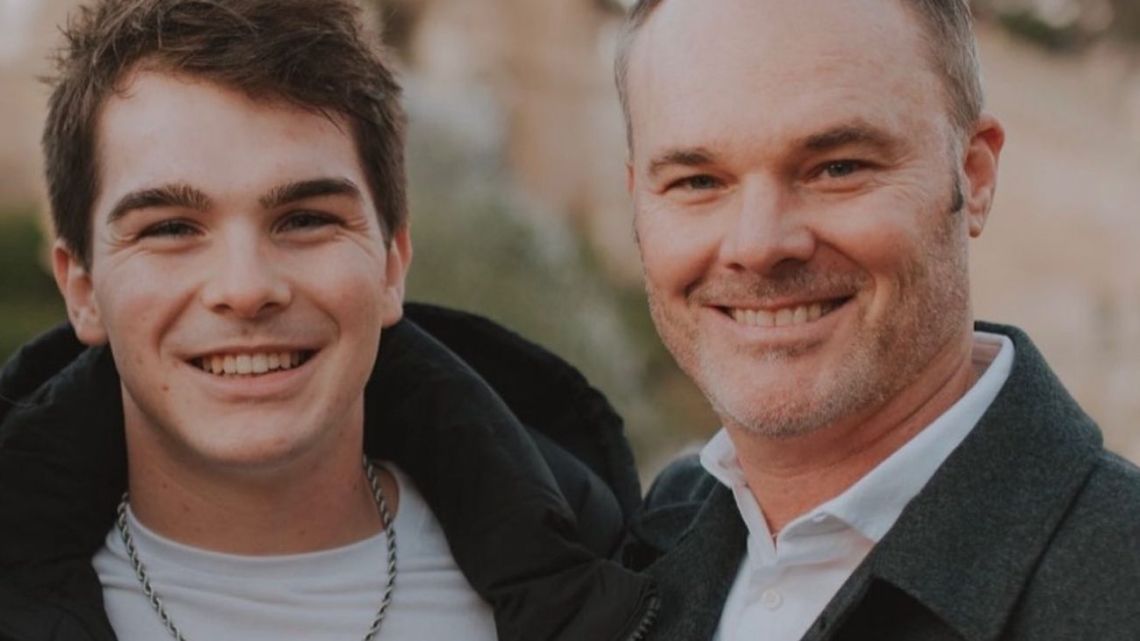 Padre y hermano de Hayden Davis estarían implicados en el escándalo de ...