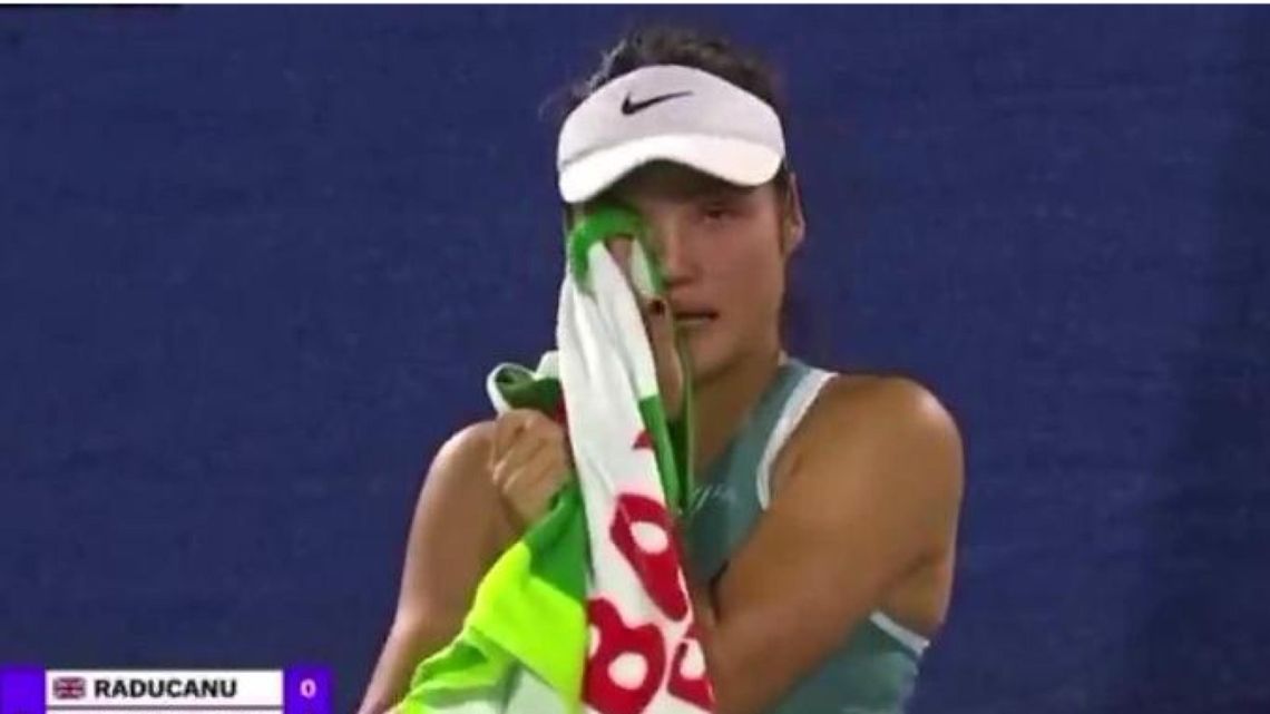 La tenista Emma Raducanu identificó a su acosador en pleno partido: angustiante momento y ...