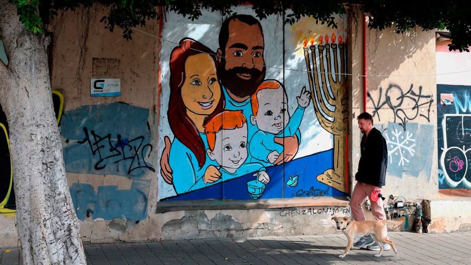Israel hostage group mourns 'heart-shattering' death of Bibas babies ...