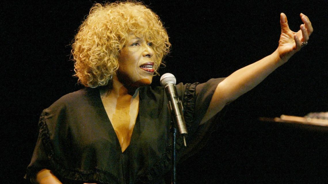 Murió Roberta Flack, cantante de "Killing Me Softly" y "The First Time Ever I Saw Your Face", a ...