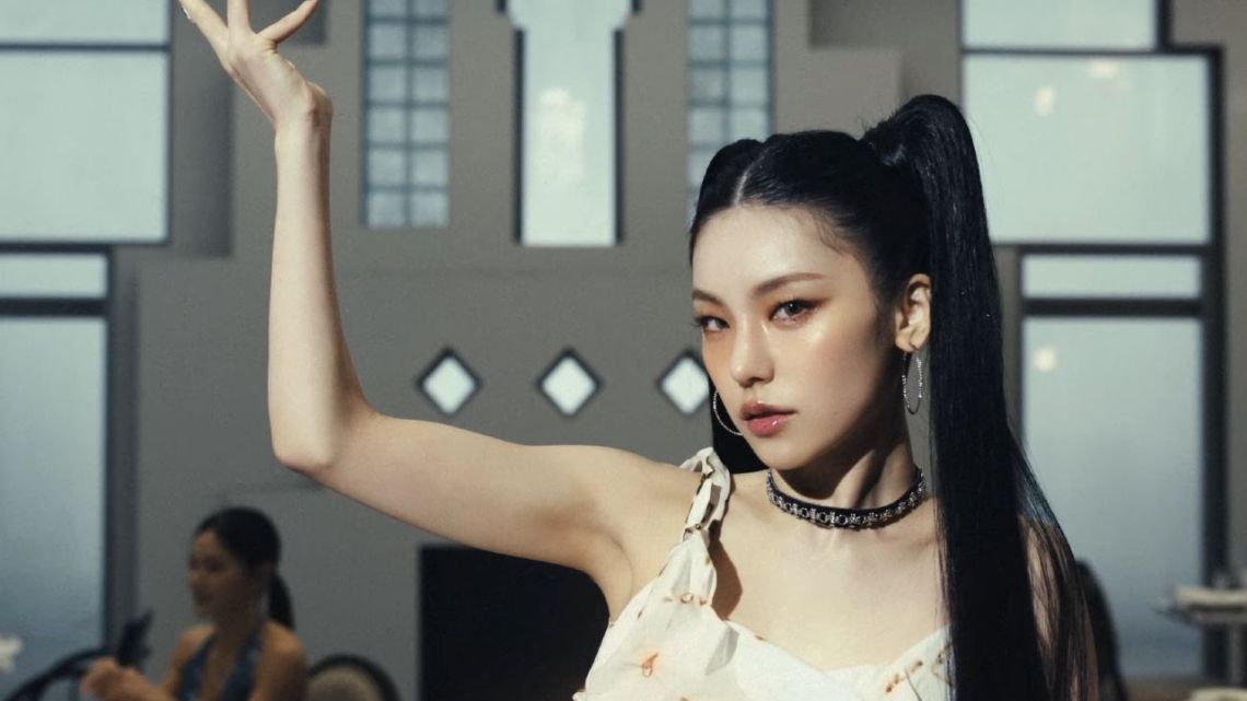 Yeji, líder de ITZY, debutó como solista con su mini álbum "Air" | Exitoina