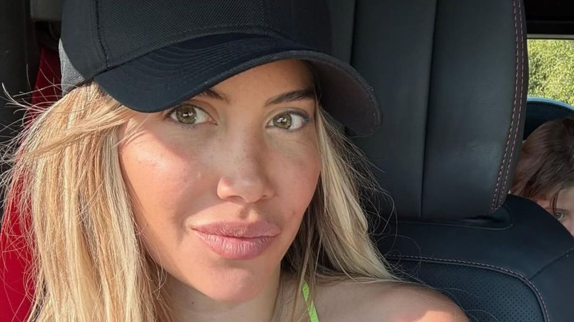 Crop top y bolso Louis Vuitton, así es el look “bad bitch” de Wanda Nara que marcó tendencia | Caras