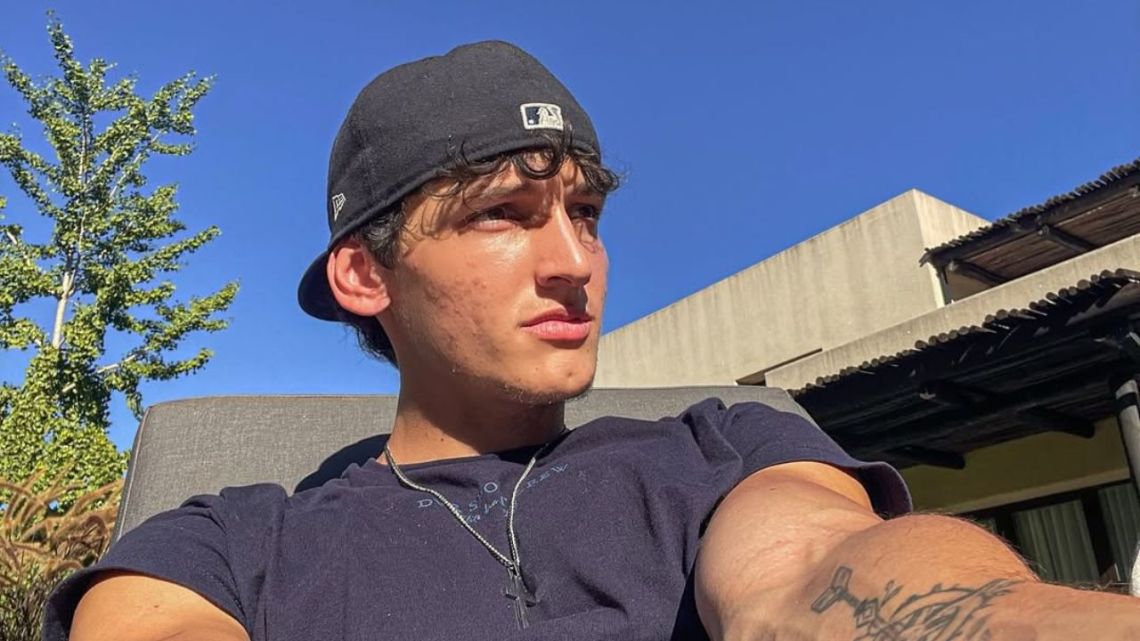 Así lleva Bautista Ortega, el nieto de Palito Ortega, el collar y ...