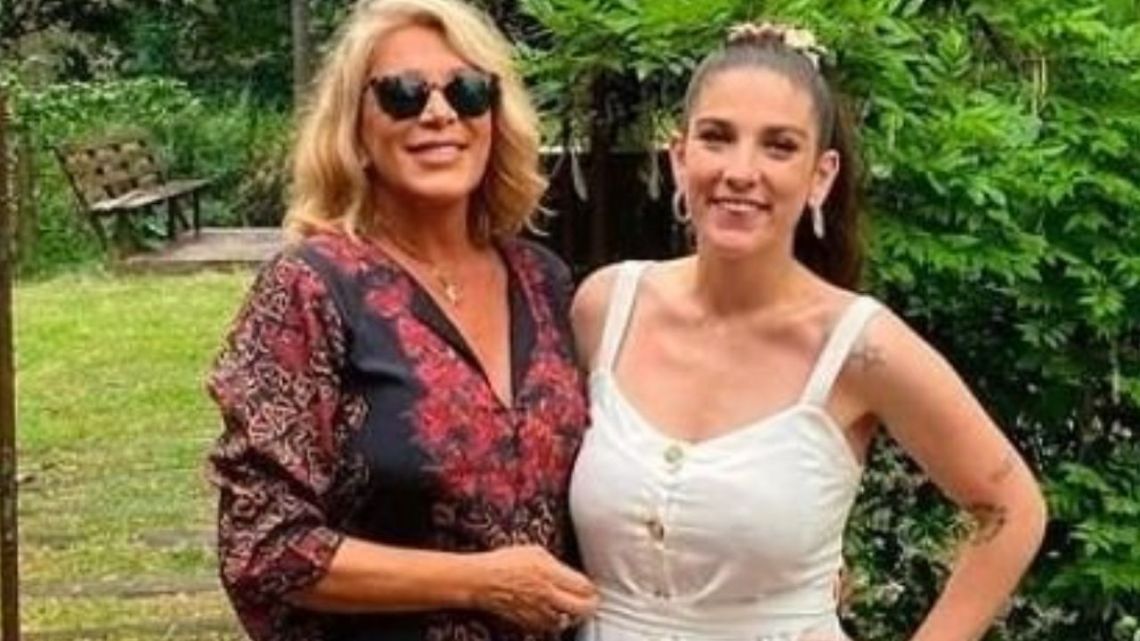 Juana Repetto reveló cómo es su relación con su madre Reina Reech ...